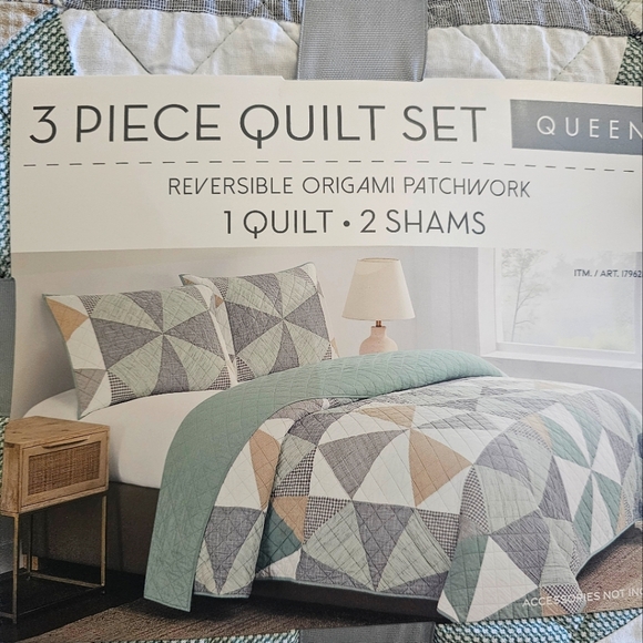 Bedding | Queen 3piece Quilt Set Reversible Origami Patchwork In Green And Gray | Poshmark